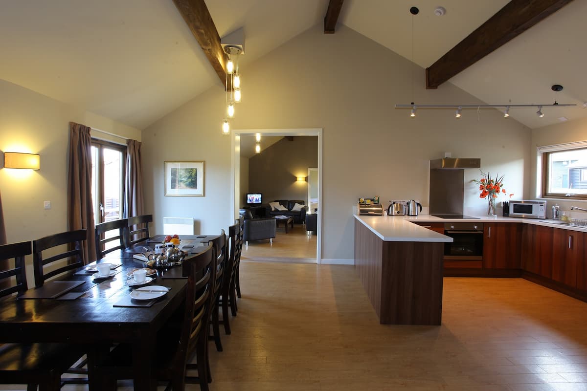 Dinas Lodge | Accommodation | Bluestone Wales