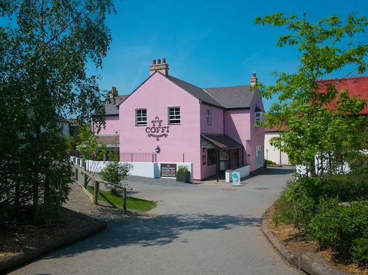 Guest Information | Guides, Contact, Maps | Bluestone Wales